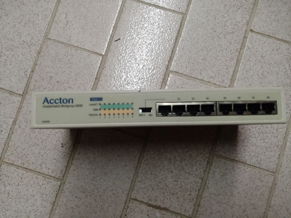 Accton switch ethernet (Gebraucht) in Villars-sur-Glâne für CHF 0.95 – mit Lieferung auf Ricardo ...