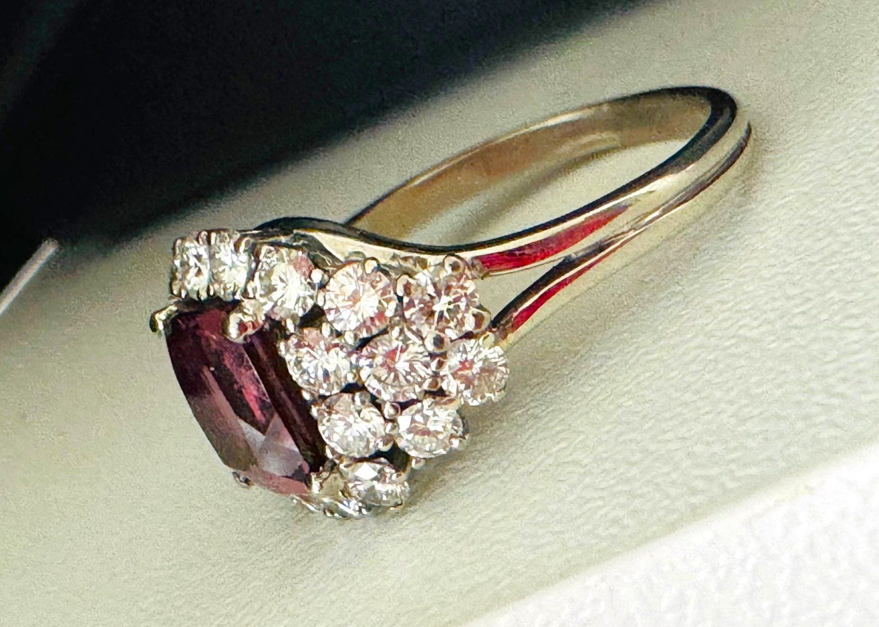 Weiss-Gold-Ring 750 mit Spinell 2,05 ct plus 22 Brillanten (Gebraucht ...