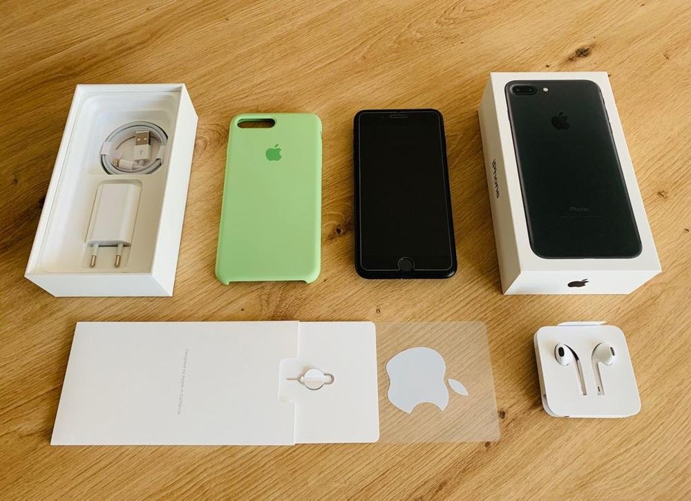 Apple iPhone 7 Plus, 256 GB, Black, New Battery | Kaufen auf Ricardo