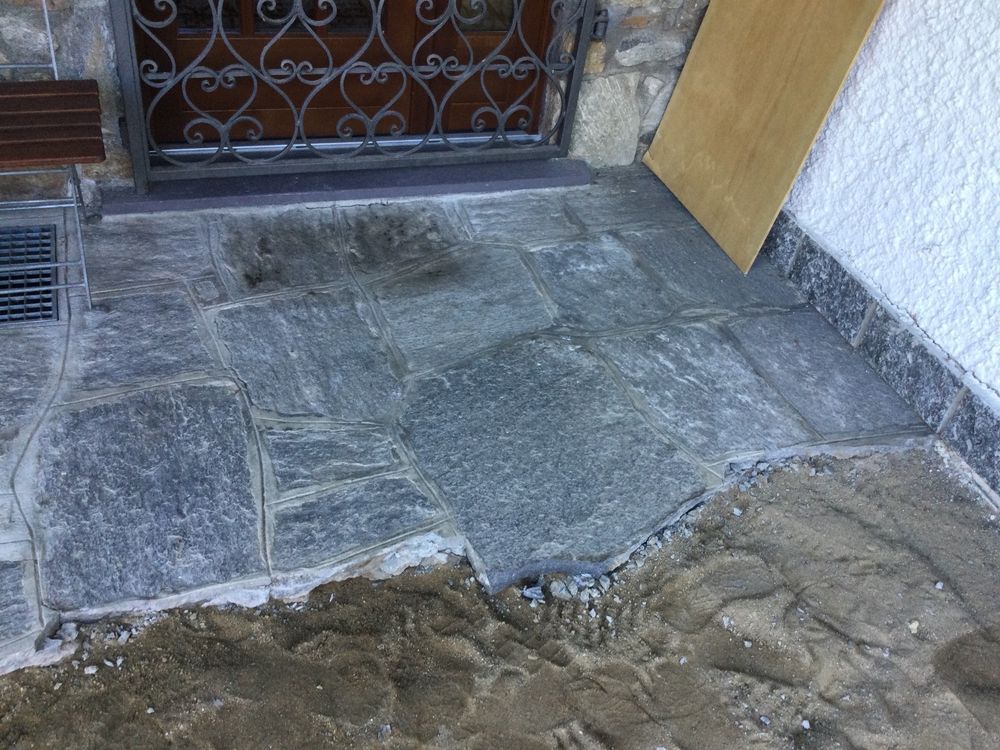 Ca. 7 m2 Granitplatten (Beole) formwild (Gebraucht) in Seuzach für CHF ...