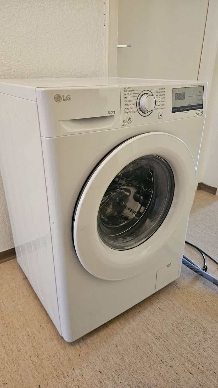 LG Waschmaschine 10.5 KG (Türdichtung defekt) (Defekt) in Döttingen für ...