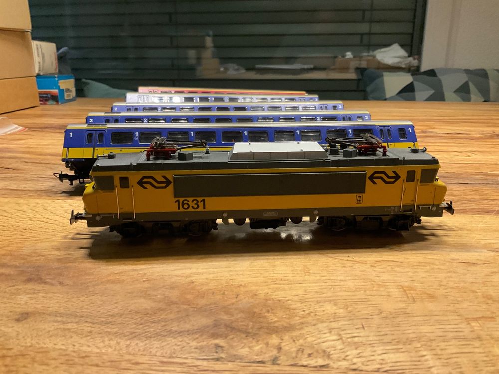 Märklin 3326/ NS 1631, Analog mit 6 Personenwagen (Neu und originalverpackt) in Triesenberg für ...