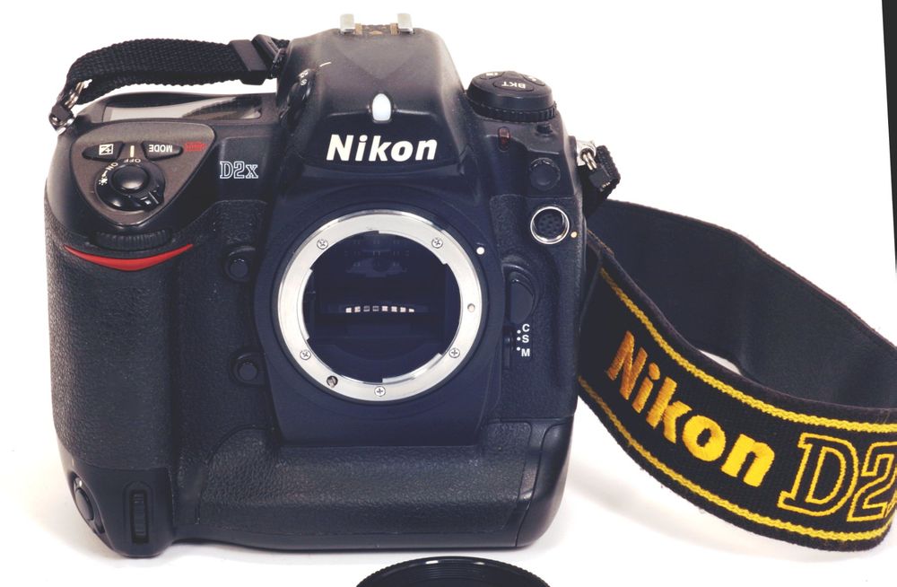 NIKON D2x BODY gem. Fotos und Beschreibung (Gebraucht) in Bassersdorf ...