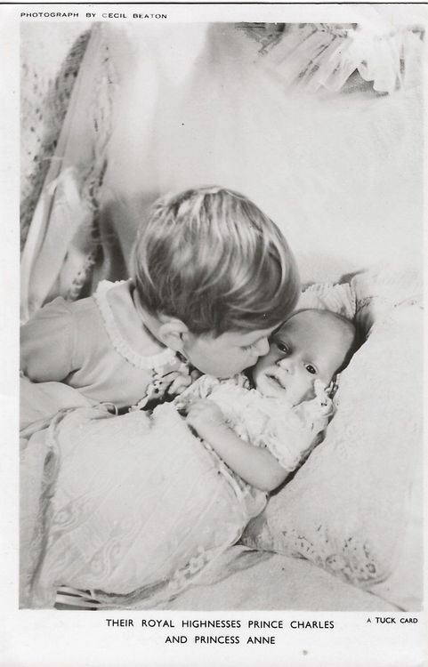 Prince Charles with Princess Anne / Photo: Cecil Beaton! (Gebraucht) in ...