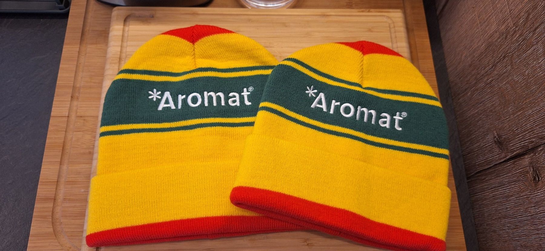 ⭐1.- CHF - Duo Pack Aromat Bonnets/Mütze Spengler Cup 2024 (Neu (gemäss ...