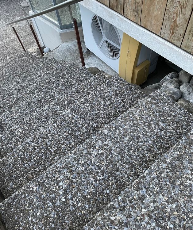 Wunderschone Treppenstufen Aus Waschbeton Fotos