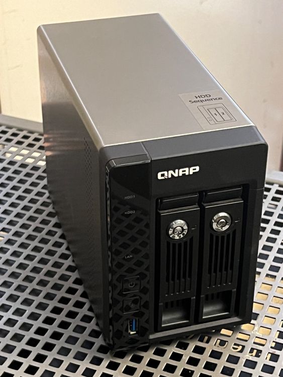 QNAP TS-253Pro NAS-Server (Defekt) in Zürich für CHF 72 – mit Lieferung ...