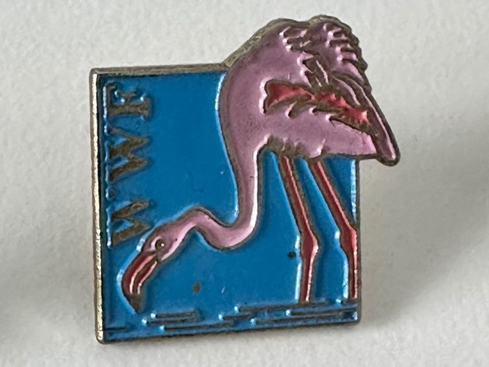 WWF Flamingo Pin . (Gebraucht) in Gutenswil für CHF 3.5 – mit Lieferung ...