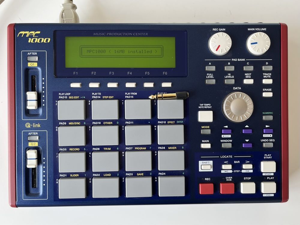 AKAI MPC 1000 - SAMPLER- Neuwertig (Neu und originalverpackt) in Bottighofen für CHF 385 – mit ...