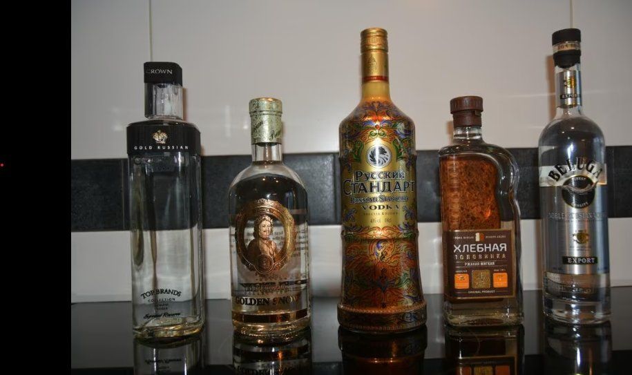 Collection de Vodka 6 Bouteilles (Neu und originalverpackt) in Etoy für ...