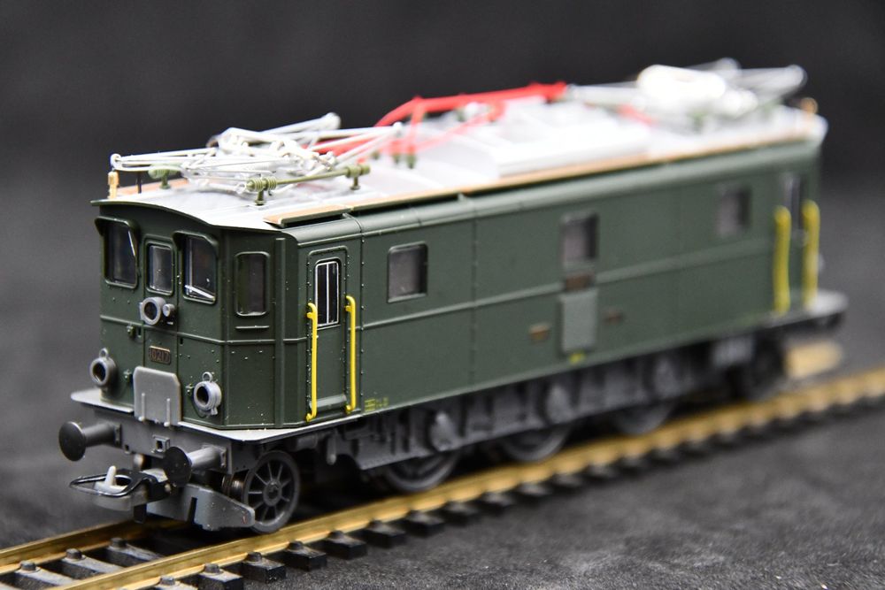 Rivarossi E-Lok Ae 3/5 SBB, analog, Gleichstrom, Spur H0 (Neu (gemäss Beschreibung)) in ...