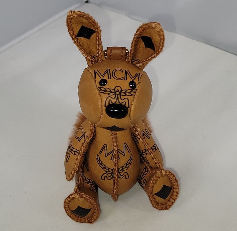 "Park Rabbit Charm in Visetos" - Anhänger - MCM - LUXUSMARKE (Gebraucht ...