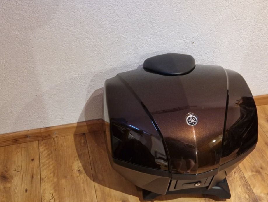 TopCase Yamaha FJR 1300 39l + platine fixation (Gebraucht) in St-Jean ...