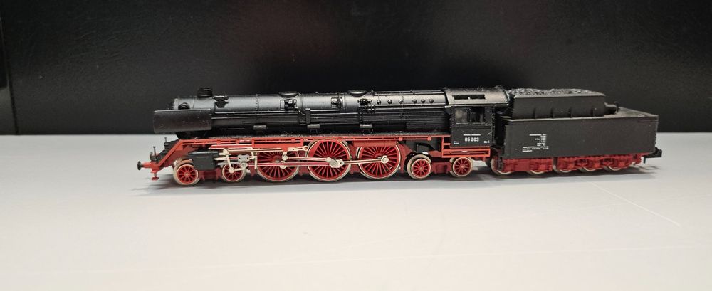 Arnold N Spur Schnellzug Dampflok BR 05 003 Defekt (Defekt) in Vufflens ...