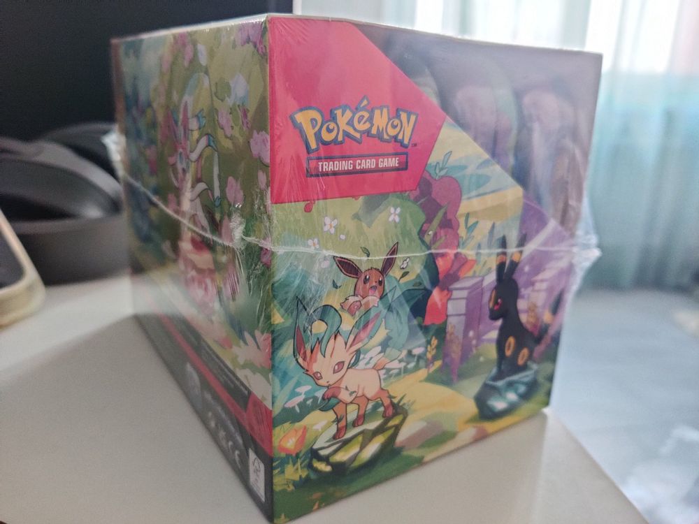 Pokémon cards - Prismatic evolution - Tin boxes display (Neu und ...