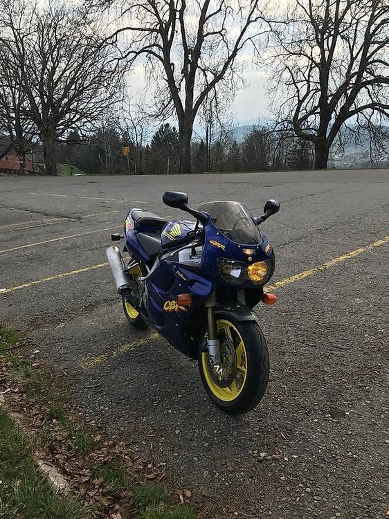 Honda CBR 900 RR Fireblade (Gebraucht) in Goldach für CHF 3300 – nur Abholung auf Ricardo kaufen