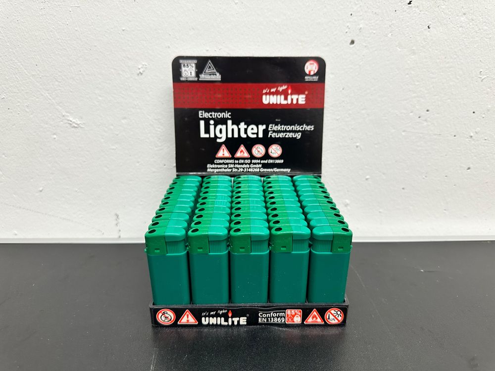 Neu Display Feuerzeug Grün (50x) (Neu und originalverpackt) in Inwil für CHF 12 – mit Lieferung ...