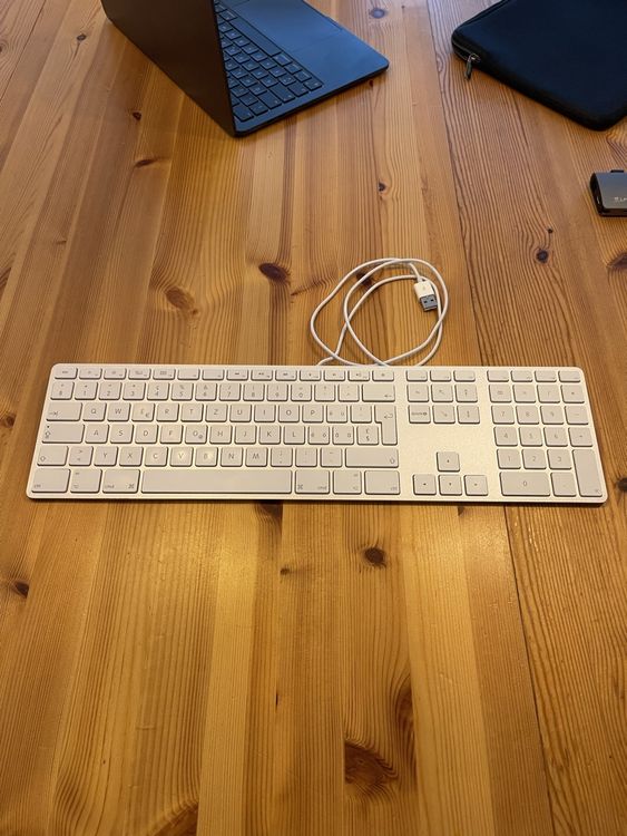Apple Wired Magic Keyboard | Kaufen auf Ricardo
