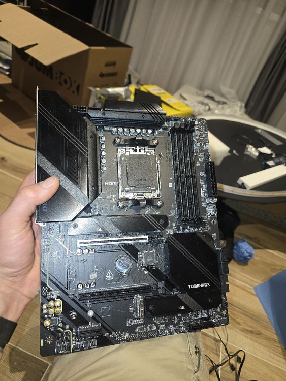 Mainboard MSI MAG B650 TOMAHAWK WIFI (Gebraucht) in Salgesch für CHF 40 ...