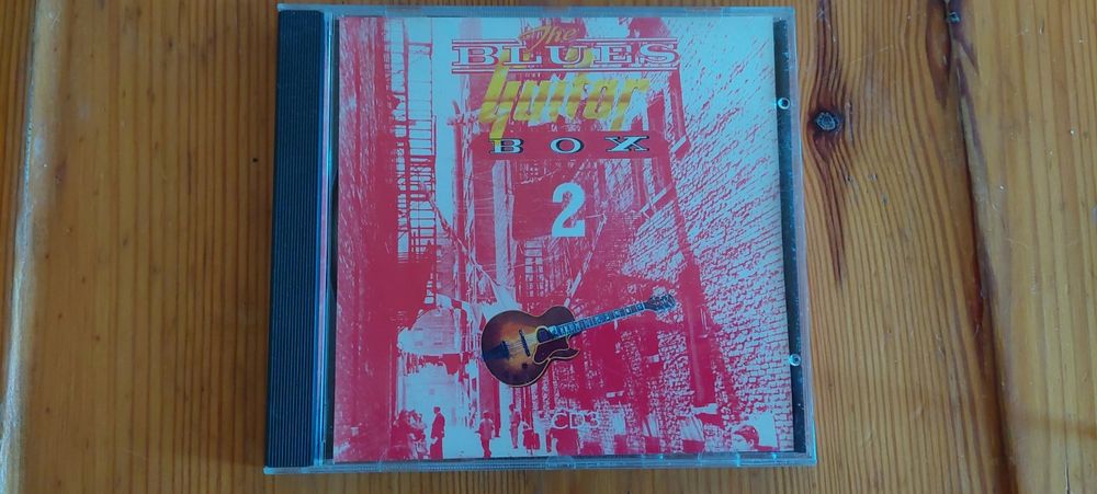 BLUES GUITAR BOX 2 (Gebraucht) in Kallnach für CHF 2 – mit Lieferung ...