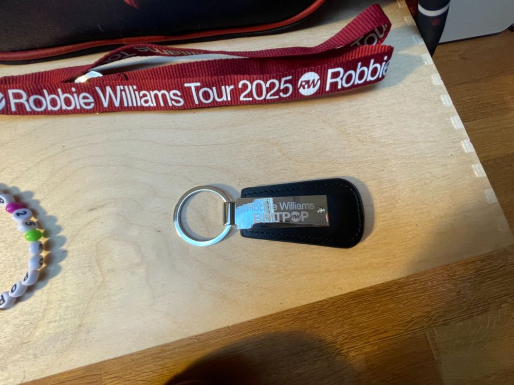 Robbie Williams Fan-Set | Tour 2025 BRITPOP (Neu (gemäss Beschreibung ...