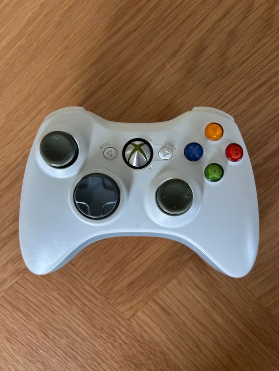 Original XBOX 360 Controller Wireless ohne Batterifach weiss (Gebraucht) in Wangen an der Aare ...