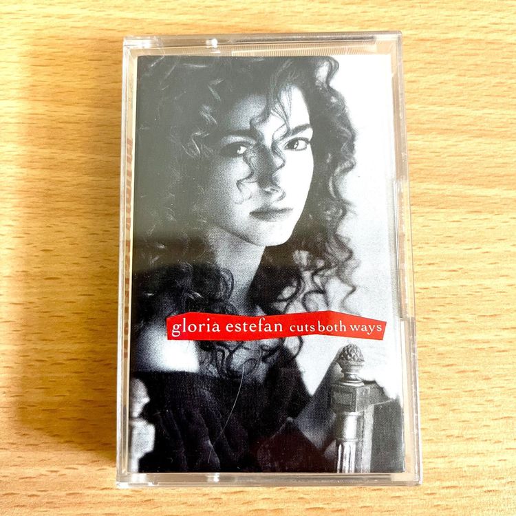 MC - Gloria Estefan - Cuts Both Ways | Kaufen auf Ricardo