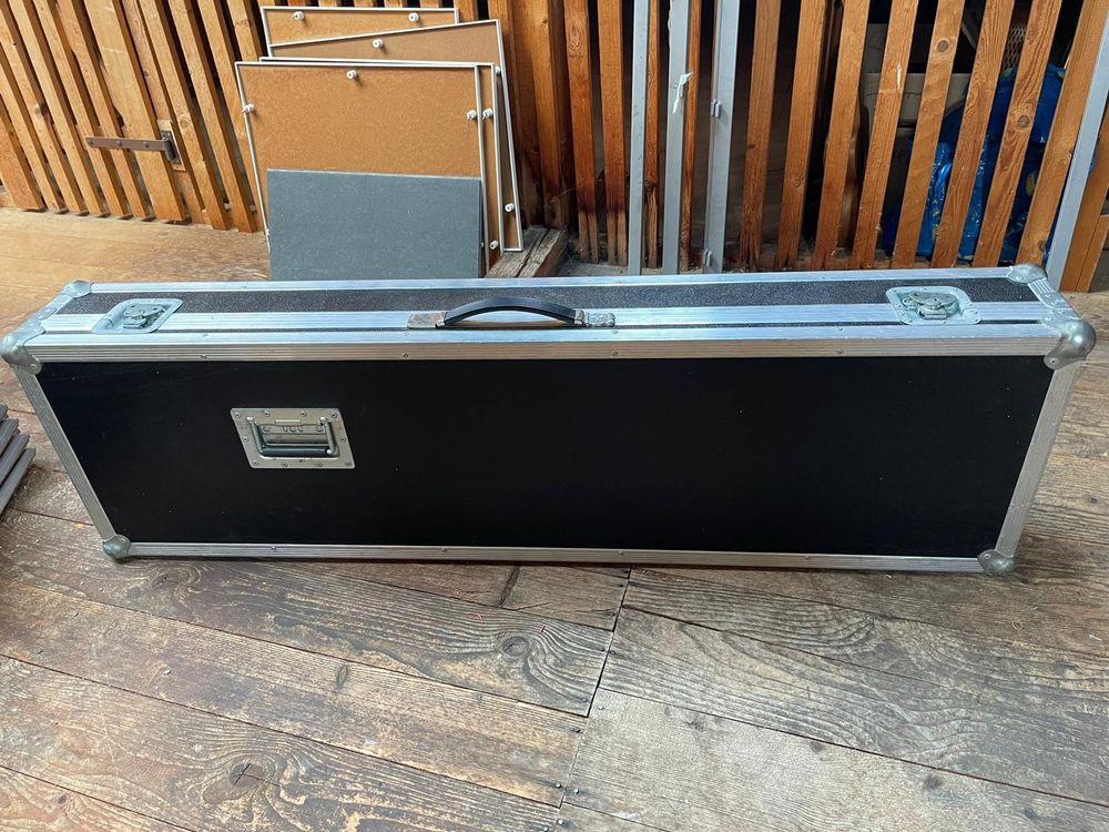 Piano Case (Gebraucht) in Lüscherz für CHF 1 – nur Abholung auf Ricardo ...