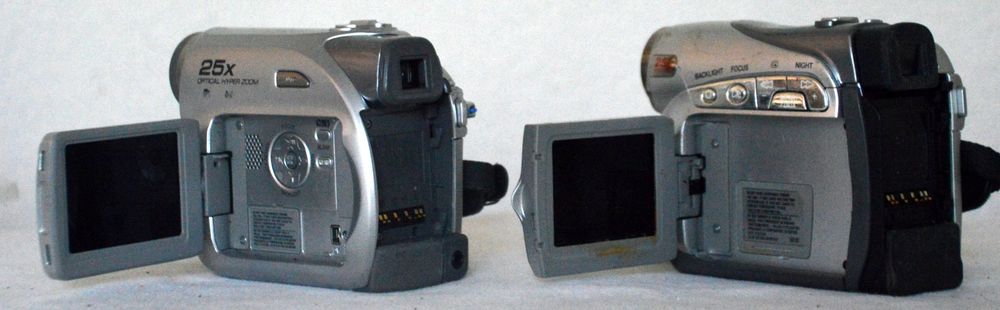 2 x Camcorder MiniDV JVC GR-D320 / GR-D239E caméscope | Kaufen auf Ricardo