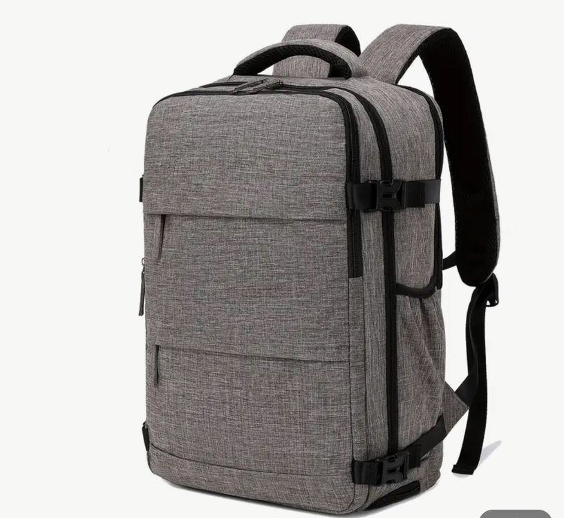 NEW - 40L Travel Backpack (Neu (gemäss Beschreibung)) in Horgen für CHF ...