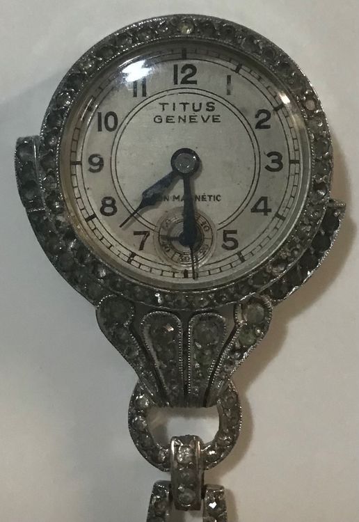 Vintage Titus Genéve TaschenUhr mit Brosch (Gebraucht) in Root für CHF 25 – mit Lieferung auf ...