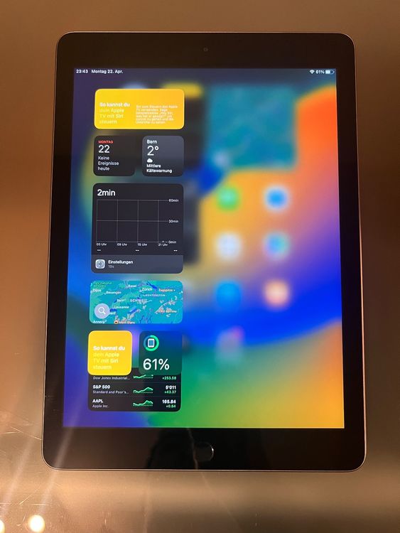 iPad (5 Gen., 128GB, silver, WiFi), guter Zustand | Kaufen auf Ricardo
