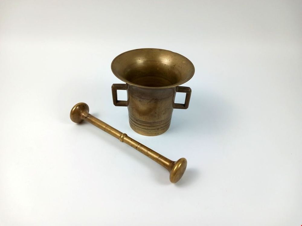 Antike Mörser mit Pistill Messing (Gebraucht) in für CHF 1 – mit ...