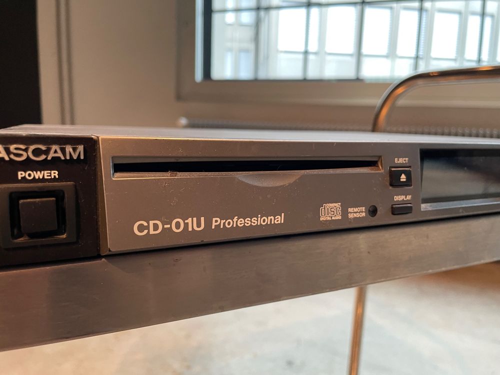 TASCAM CD-O1U CD Player 19 Zoll | Kaufen auf Ricardo