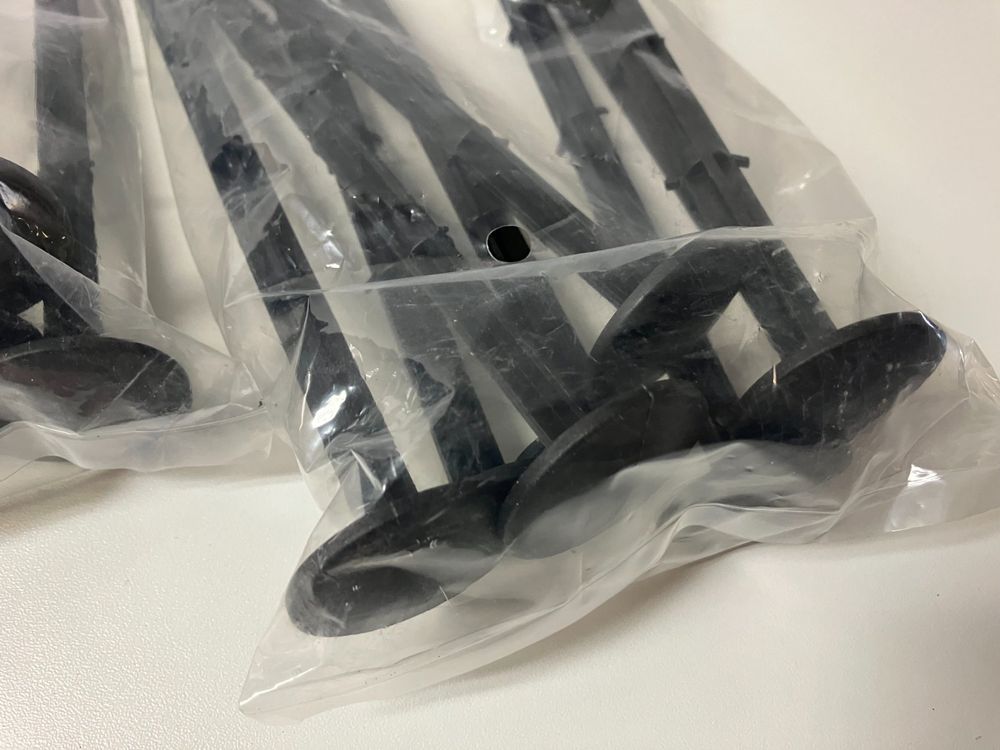 2 Pack je 8St. Redclifs Camping Erdnägel NEU ab 1.-Fr (Neu (gemäss Beschreibung)) in Krinau für ...