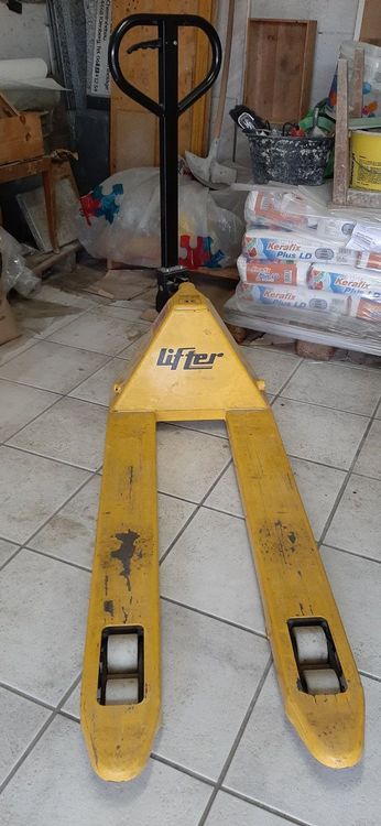 robuster Palettenrolli, einwandfrei (Gebraucht) in Anwil für CHF 260 ...