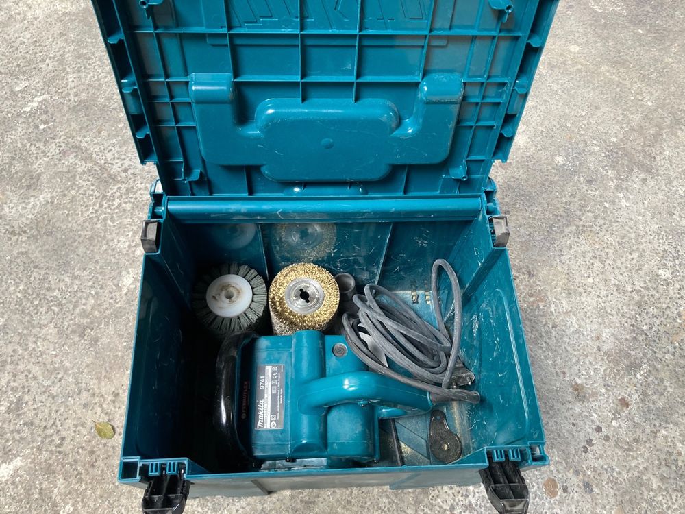 Makita Bürstenschleifer 9741 (Gebraucht) in Heiligkreuz (Mels) für CHF 300 – nur Abholung auf ...