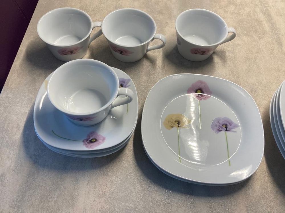 Blumiges Geschirr-Set von Gallery by Inhesion | Kaufen auf Ricardo