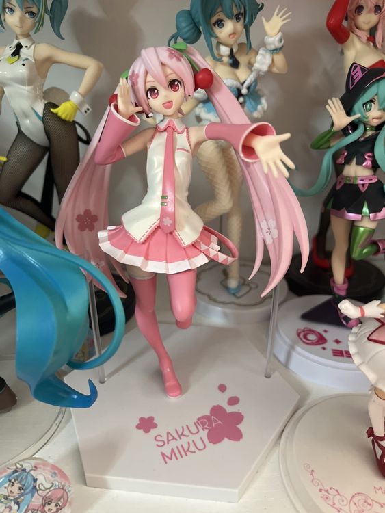 Hatsune miku figur pink (D'occasion) à Zuchwil pour CHF 30 – avec ...