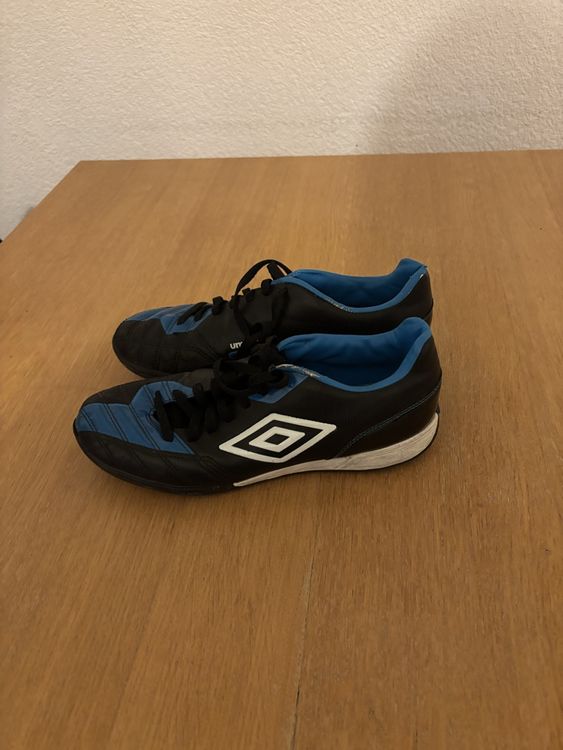 Umbro Football Shoes 43 (Gebraucht) in Morges für CHF 15 – mit Lieferung auf Ricardo kaufen