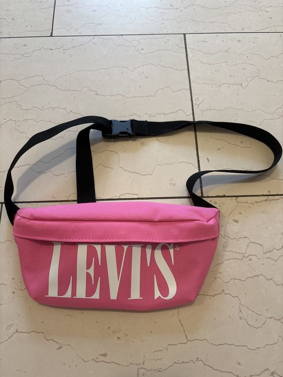 Levi‘s Bauchtasche (Gebraucht) in Stetten AG für CHF 11 – mit Lieferung auf Ricardo kaufen