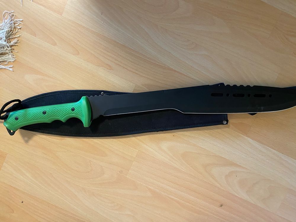 Zombie Machete | Kaufen auf Ricardo