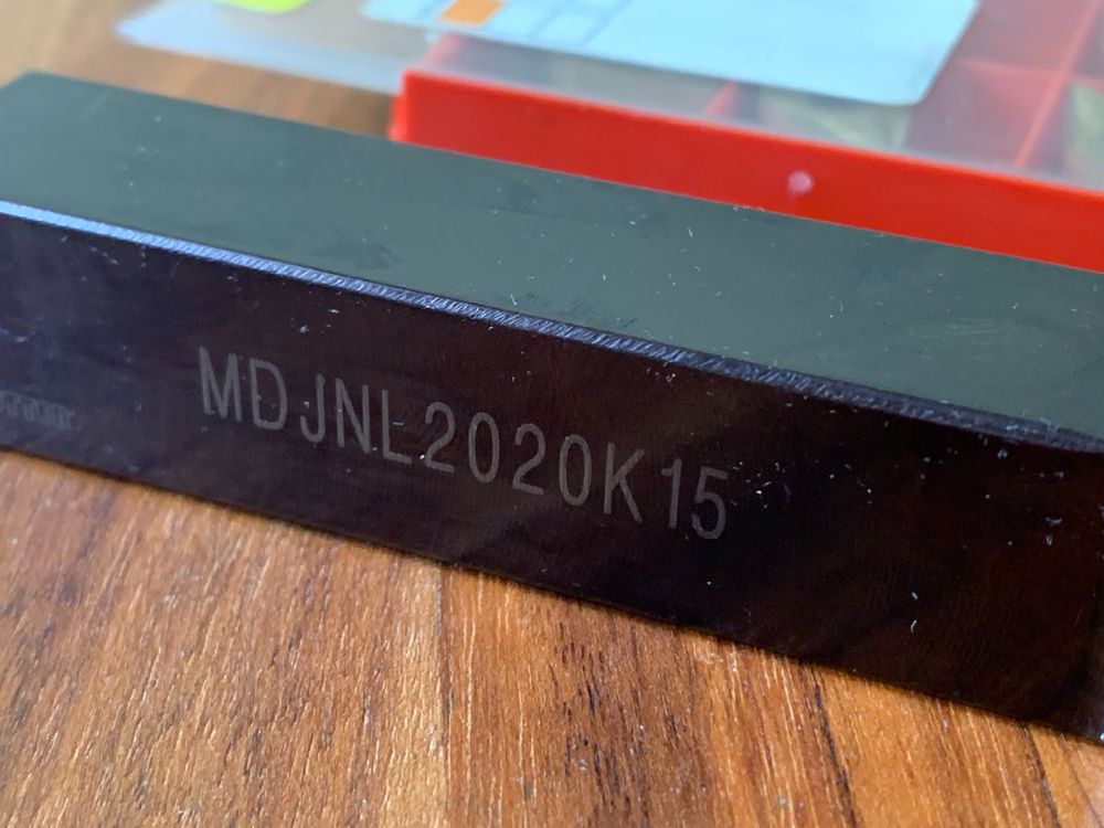 Drehhalter MDJNL2020K15 inkl. 10 Wendeplatten (Neu und originalverpackt) in Kestenholz für CHF ...