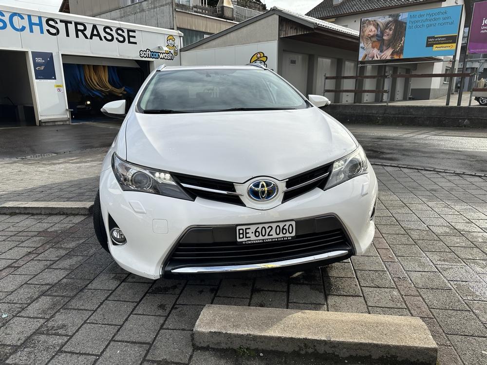 Toyota Auris HSD 1.8 Hybrid 2015 Taxi | Kaufen auf Ricardo
