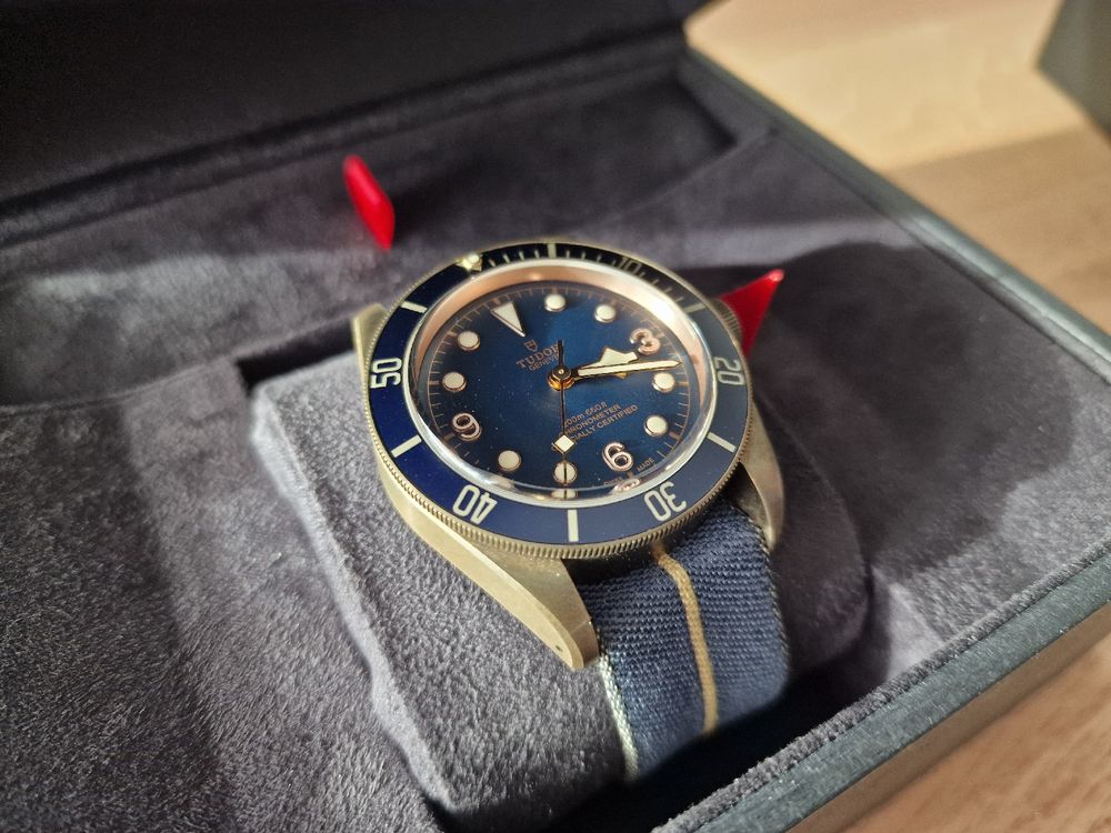 Tudor Black Bay Bucherer Blue Edition, 43mm, full set (Gebraucht) in ...