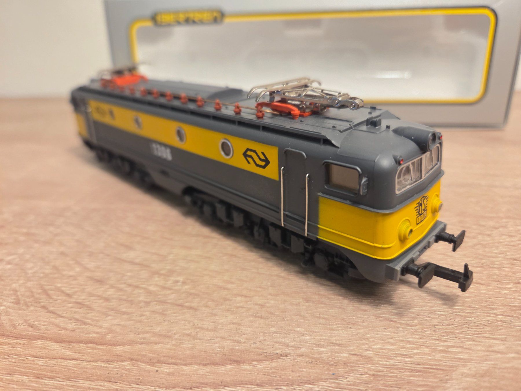 Ibertren 2113 E-Lok 1306 NS H0 (D'occasion) à St-Aubin-Sauges pour CHF ...