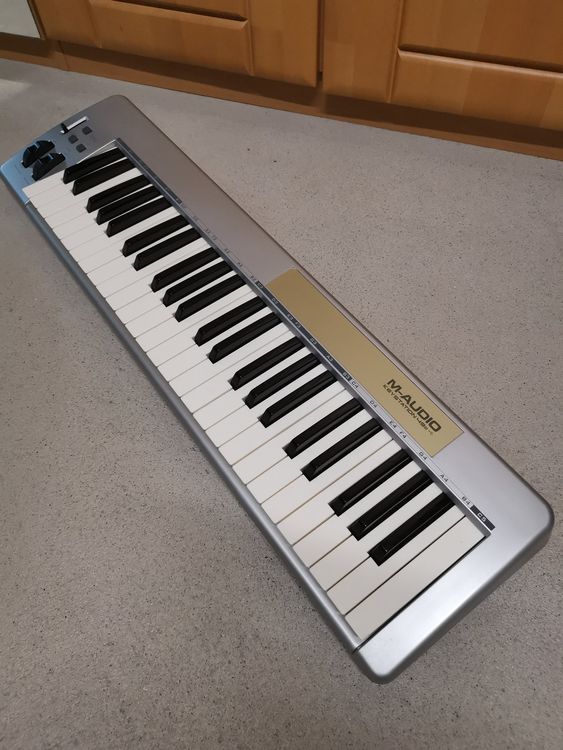 Keystation 49e (Gebraucht) in Galgenen für CHF 50 – nur Abholung auf ...