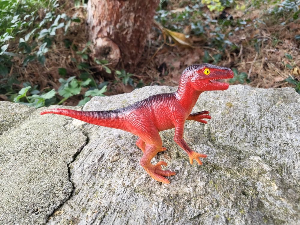 Dino Spielfigur Raptor rot, Tierfigur | Kaufen auf Ricardo