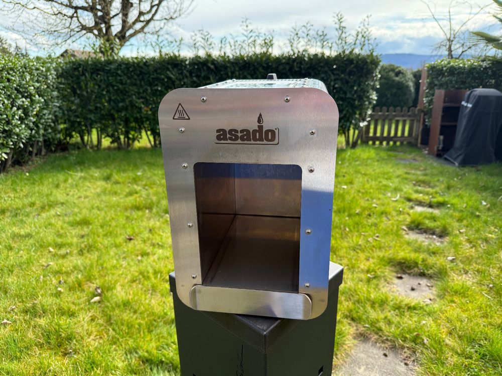 Oberhitzegrill Asado 800 mit Abdeckhaube (Gebraucht) in Binningen für CHF 100 – mit Lieferung ...