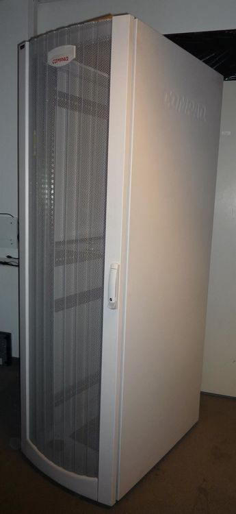 Compaq Server Rack Gehäuse | Kaufen auf Ricardo